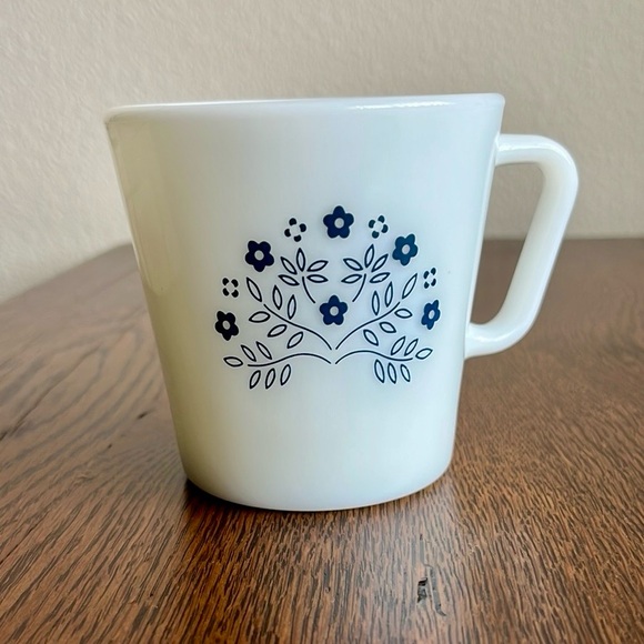 Pyrex | Dining | Pyrex Summer Impressions White And Blue Floral Mug ...